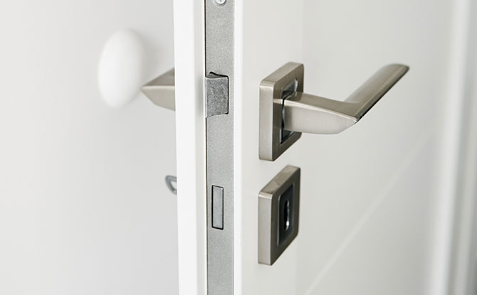 26 Door Jokes That Will Knock You Over